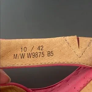 Born | Shoes | Born Pink Leather Mules Sandals Sz Strappy Vibrant ...